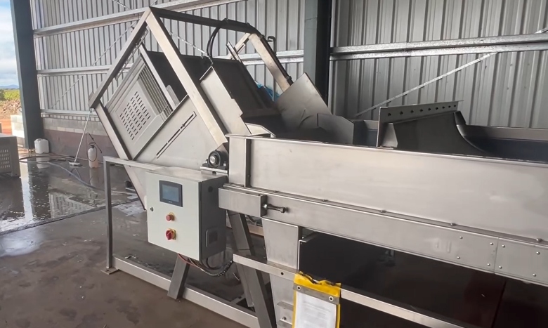 Bulk Bin Tipper, Avocado, Fruit, KW Automation